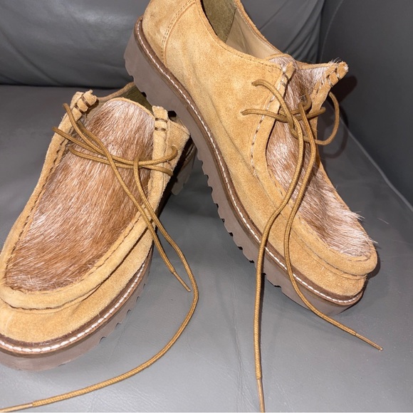 Urban Outfitters | Shoes | Urban Outfitters Mens Wallabee Tan Suede ...